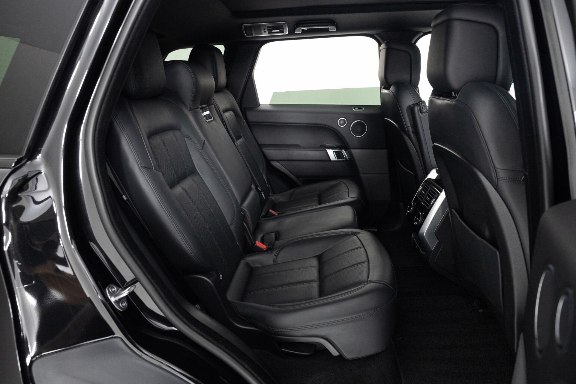 2022 Range Rover Sport Interior Back