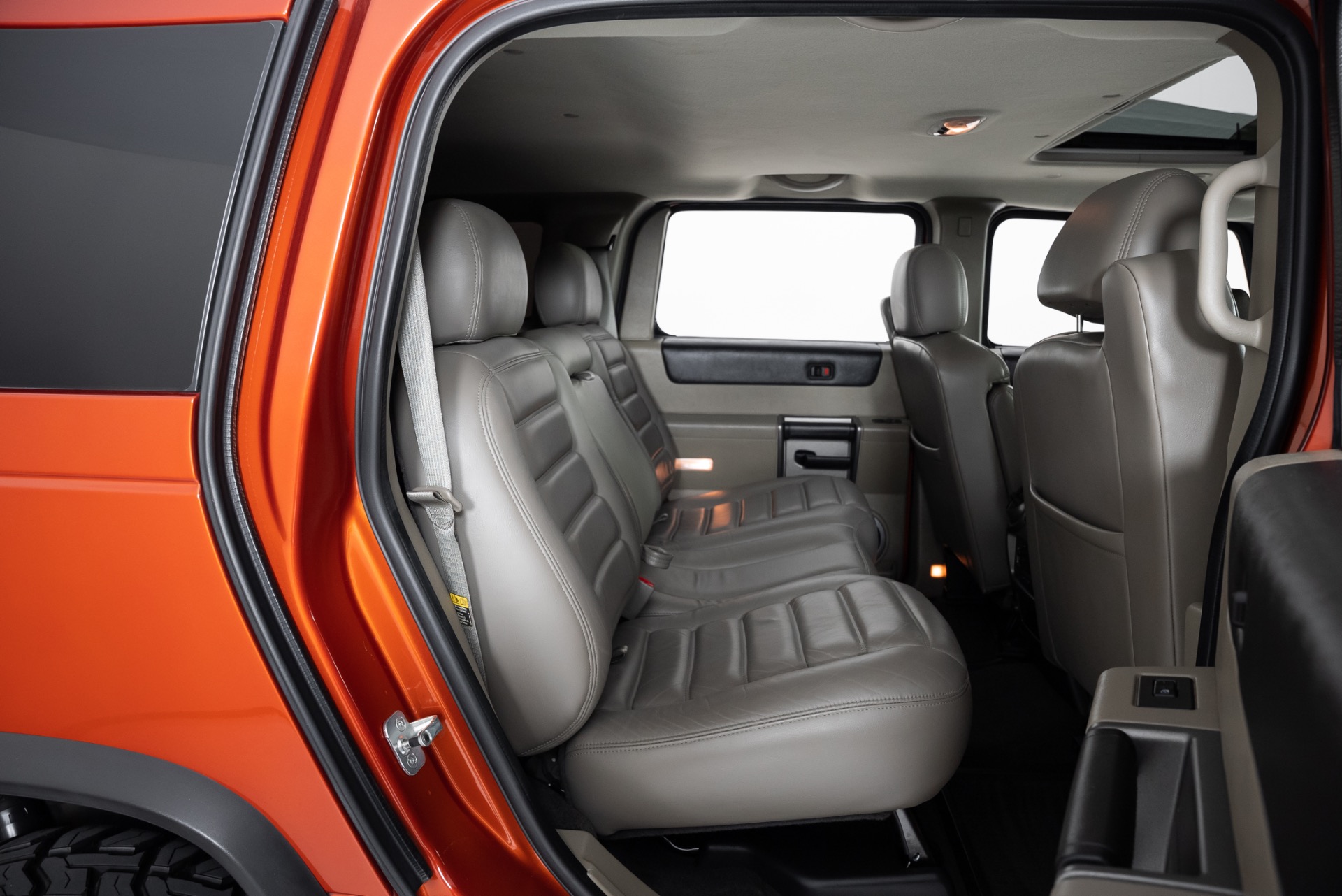 Hummer H2 2010 Interior