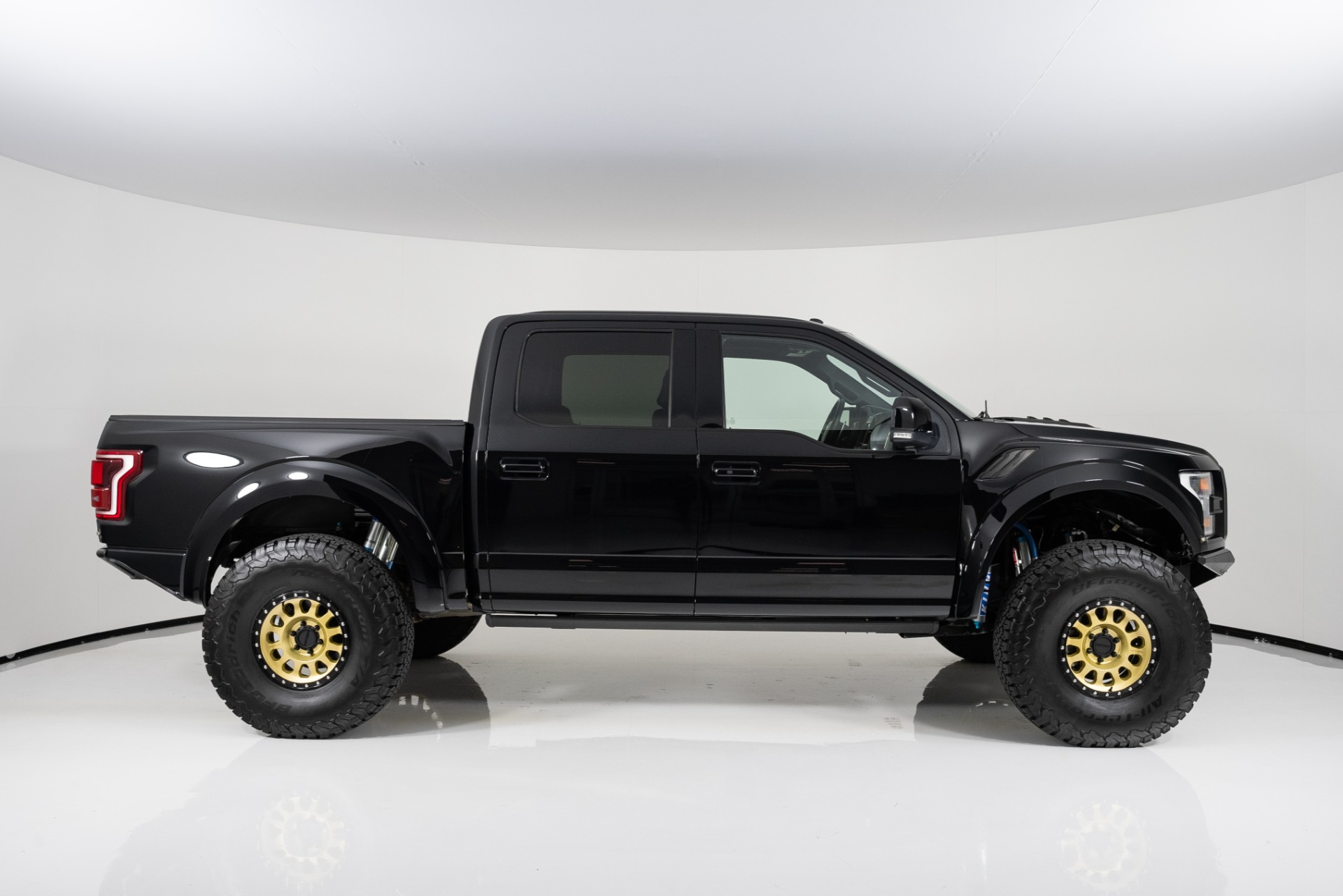 Ford Raptor Lifted Blacked Out