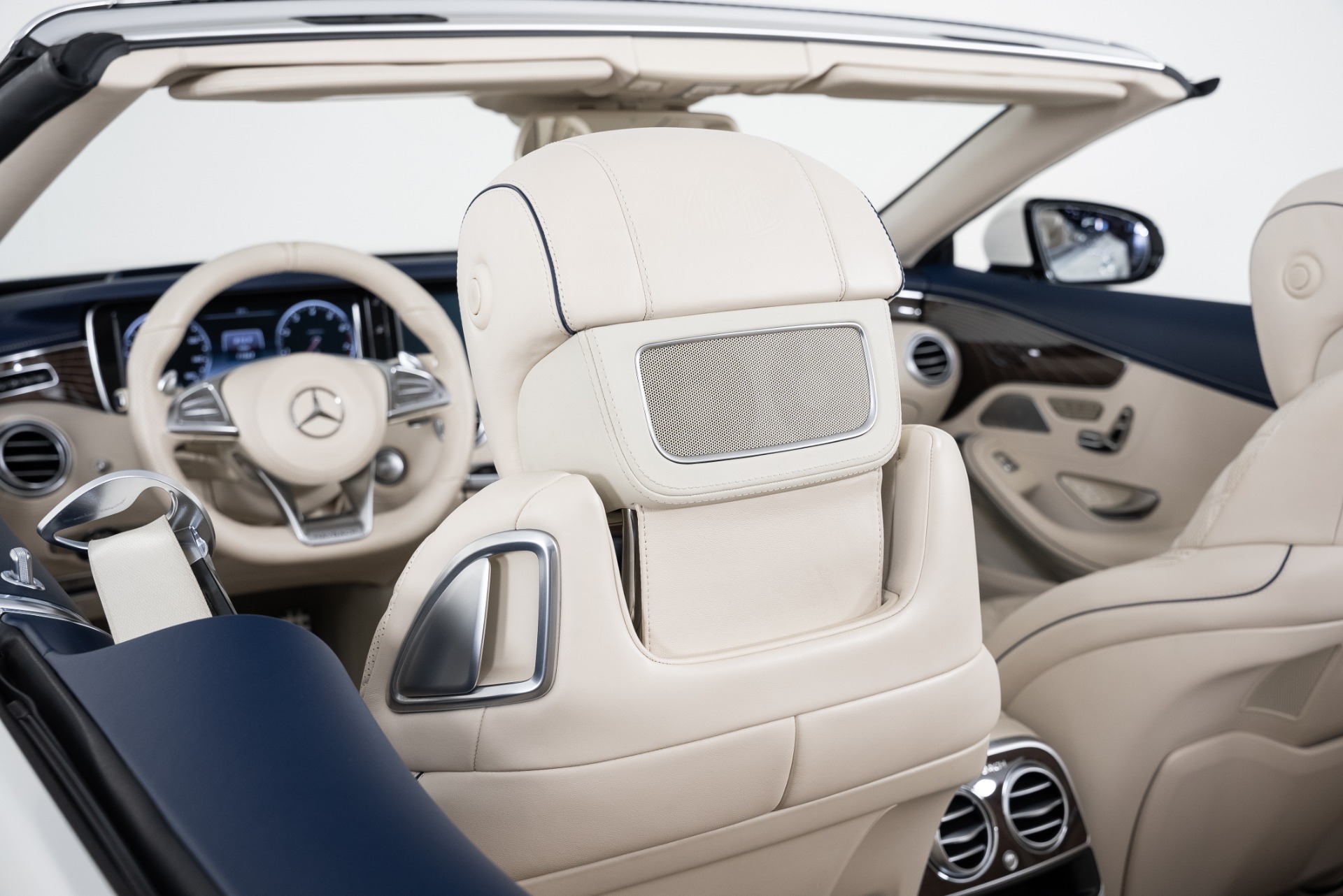 Maybach Interior 2017 | Cabinets Matttroy