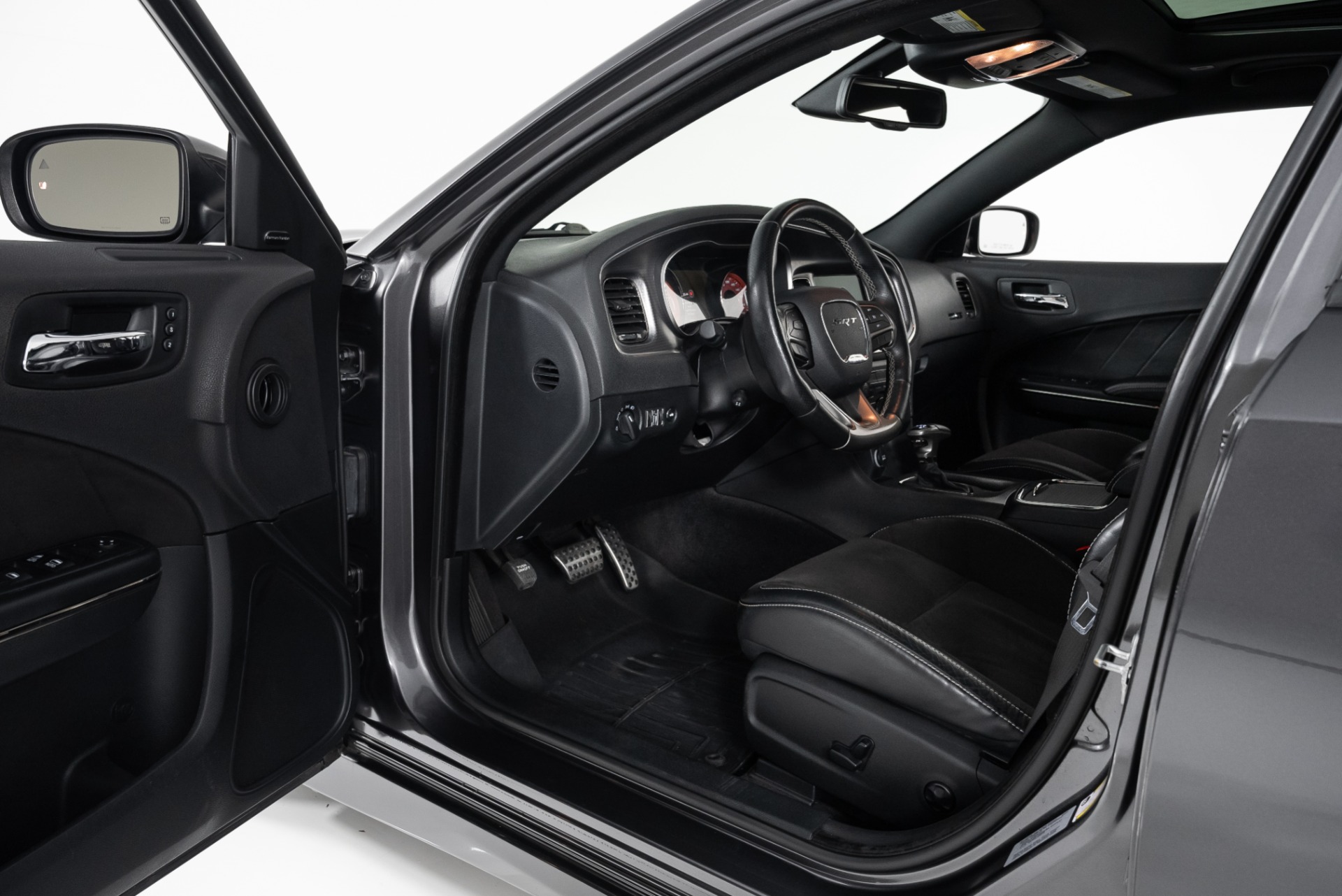 2017 Dodge Charger Interior Features | Cabinets Matttroy