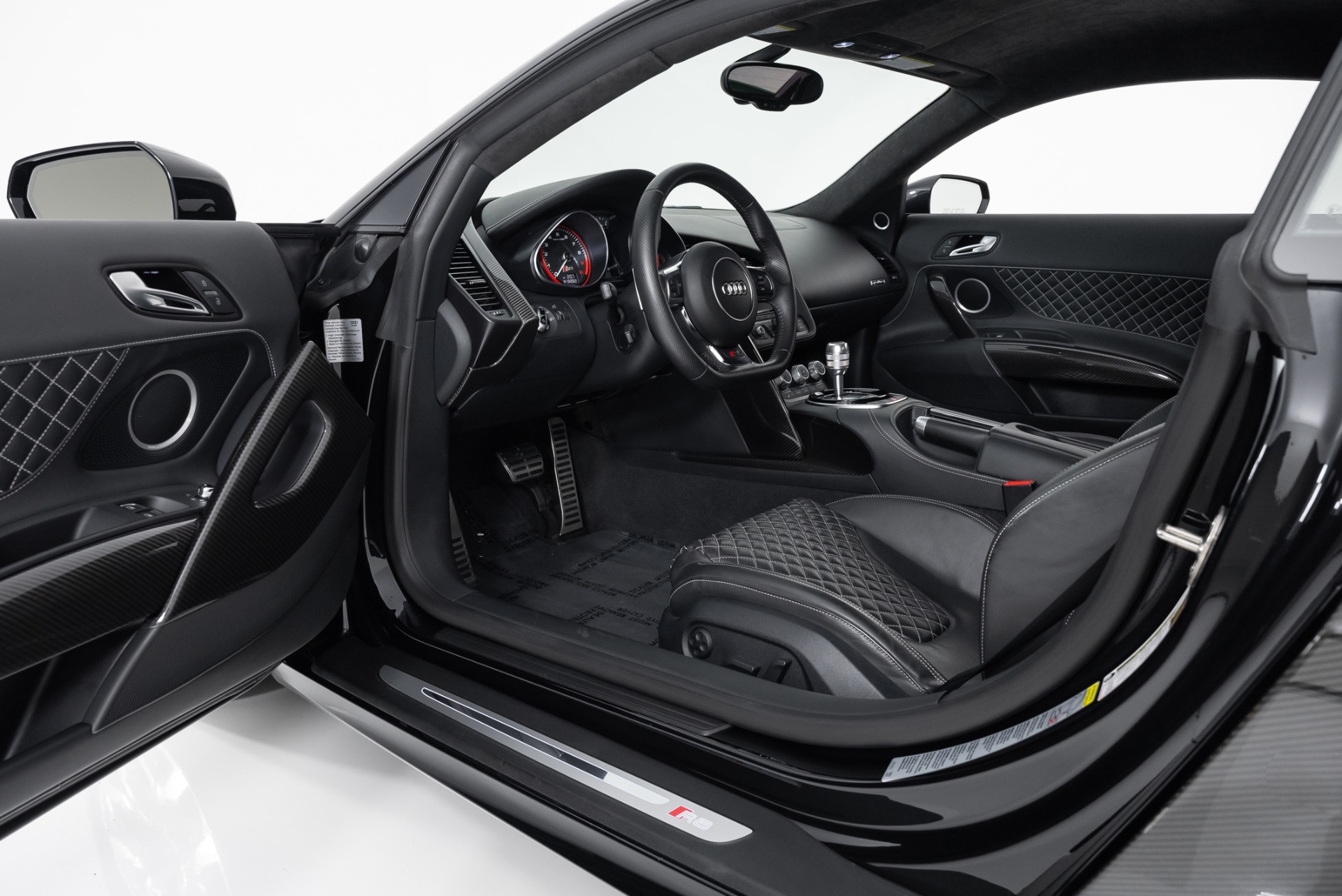 Audi R8 Interior Seats | Cabinets Matttroy