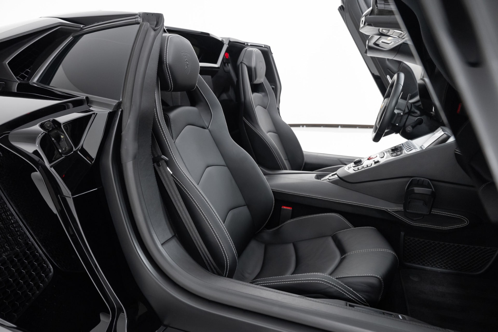 Lamborghini Aventador Interior White