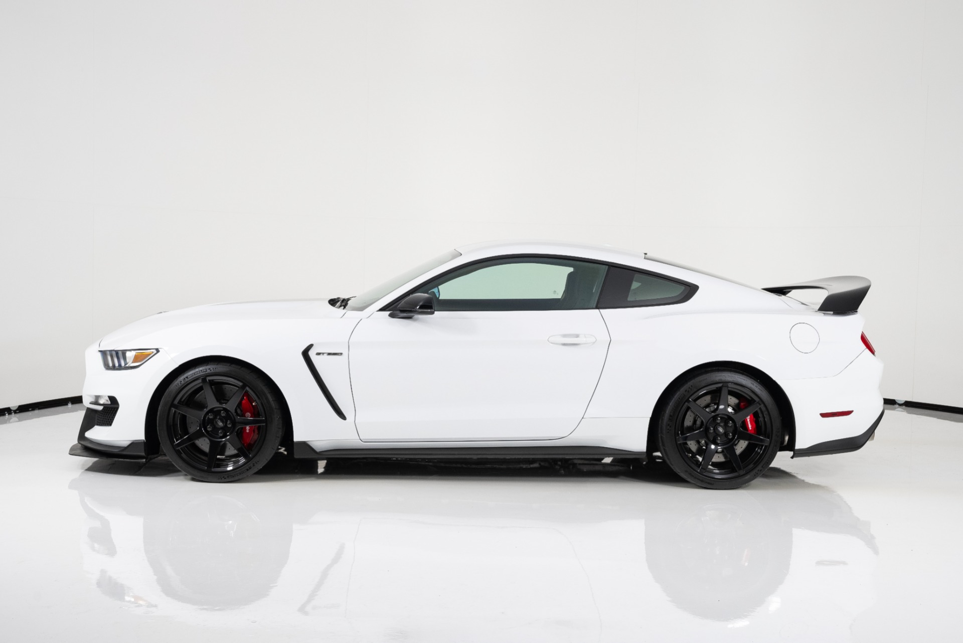 Detail Page | Exotic Car Dealership | West Coast Exotic Cars