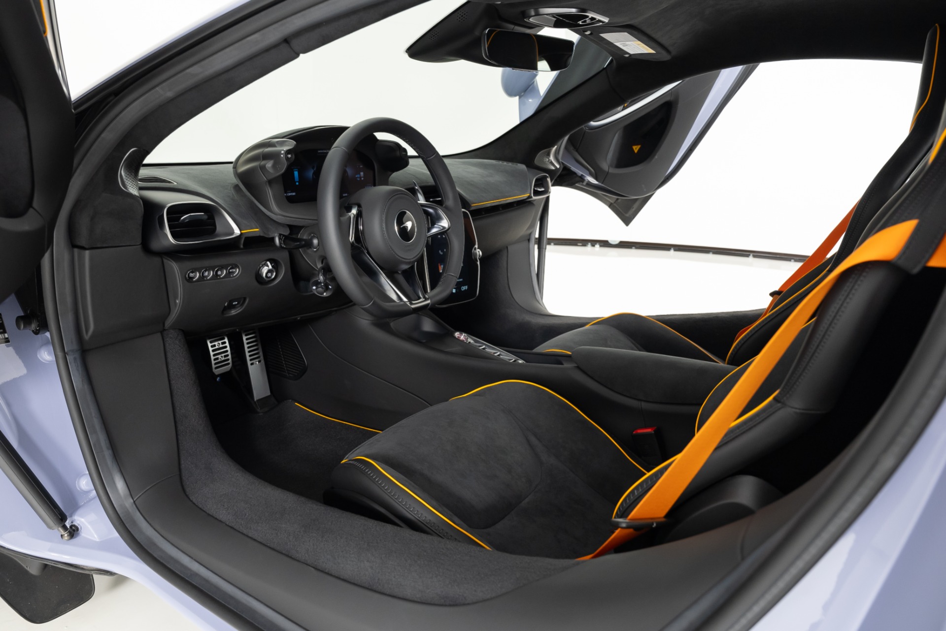 2023 Mclaren P1 Interiores