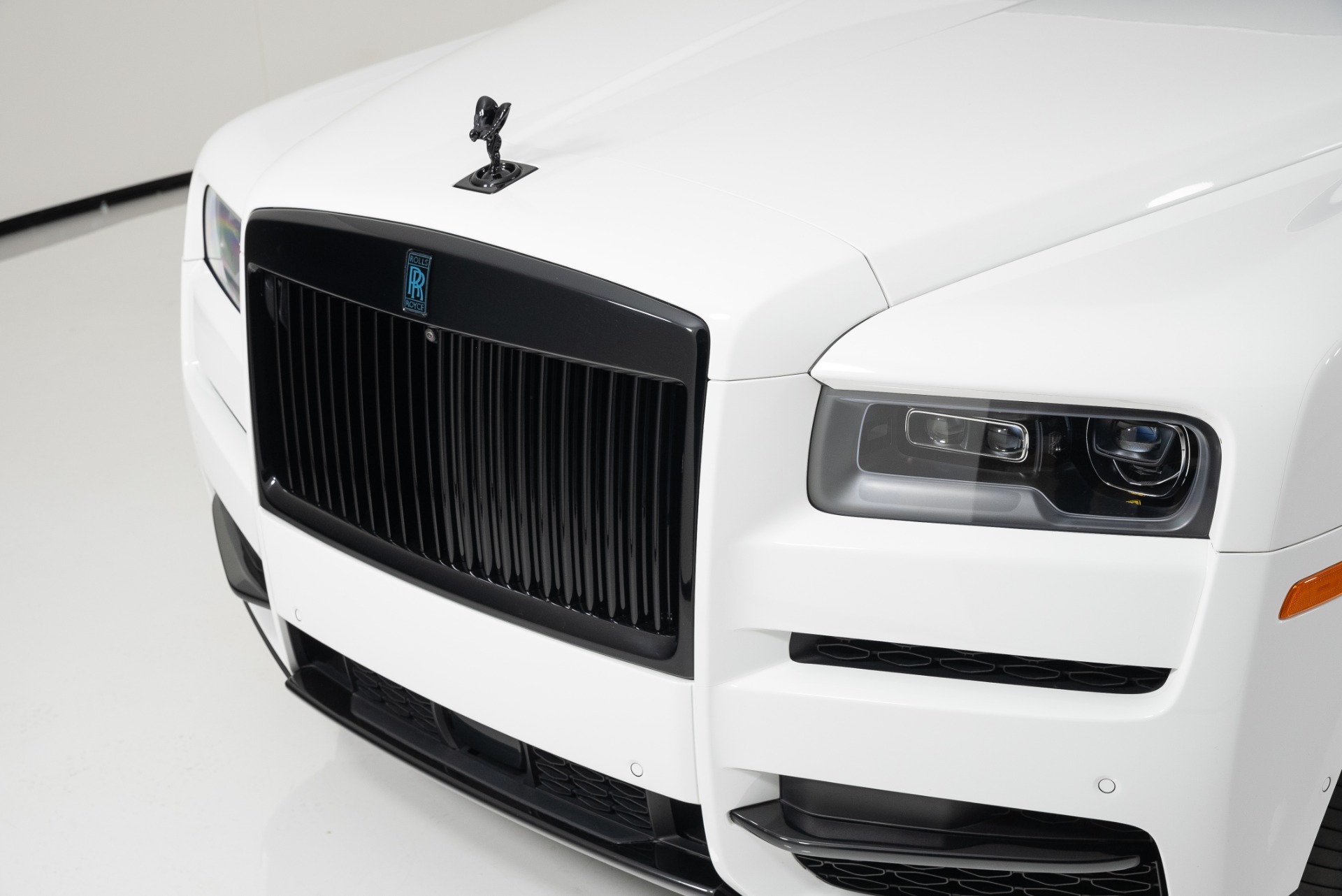 West Coast All White Rolls Royce Used 2022 Rolls Royce Cullinan SUV