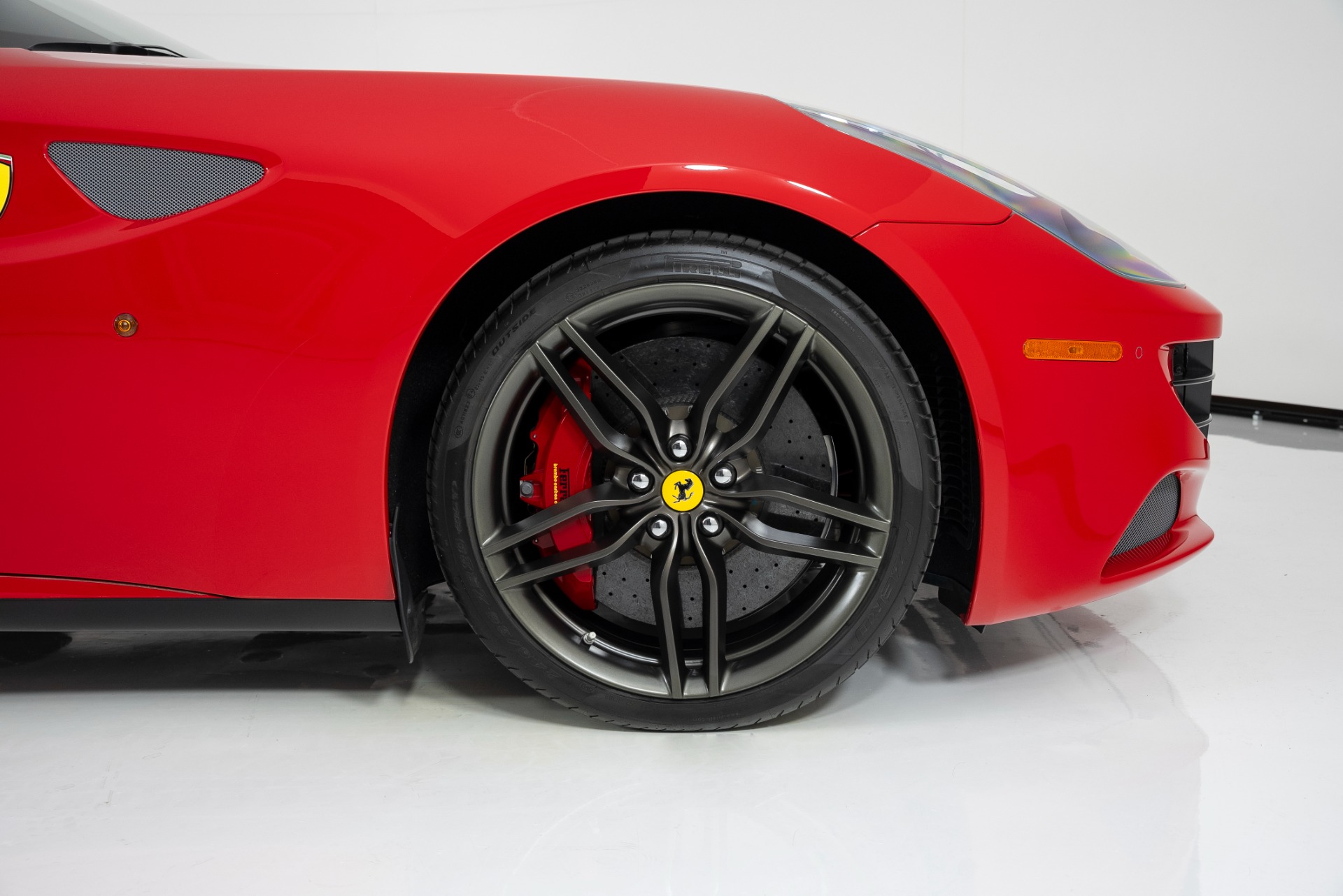Ferrari Ff Supercar Noire