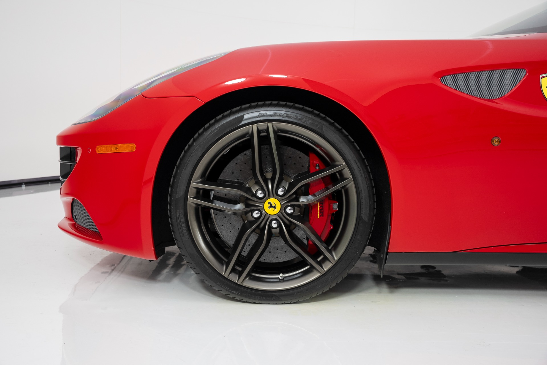 Ferrari Ff Logo