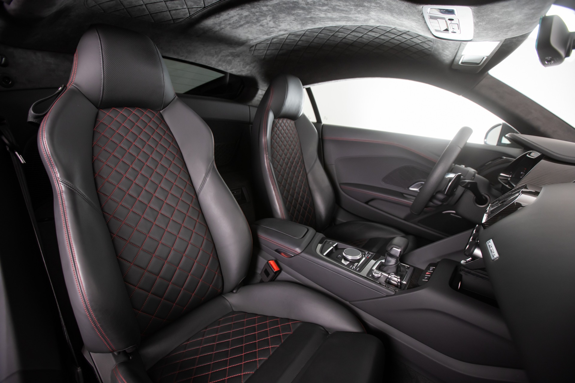 Audi R8 Interior White