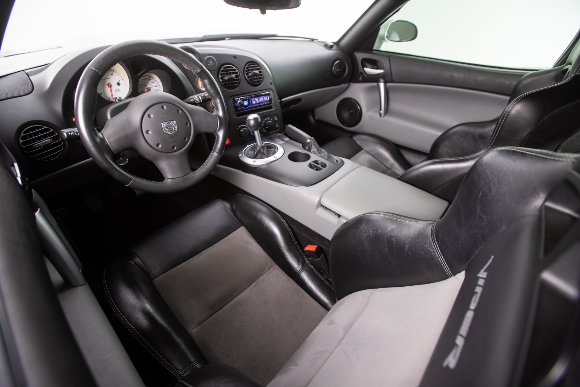 Dodge Viper Srt10 Interior
