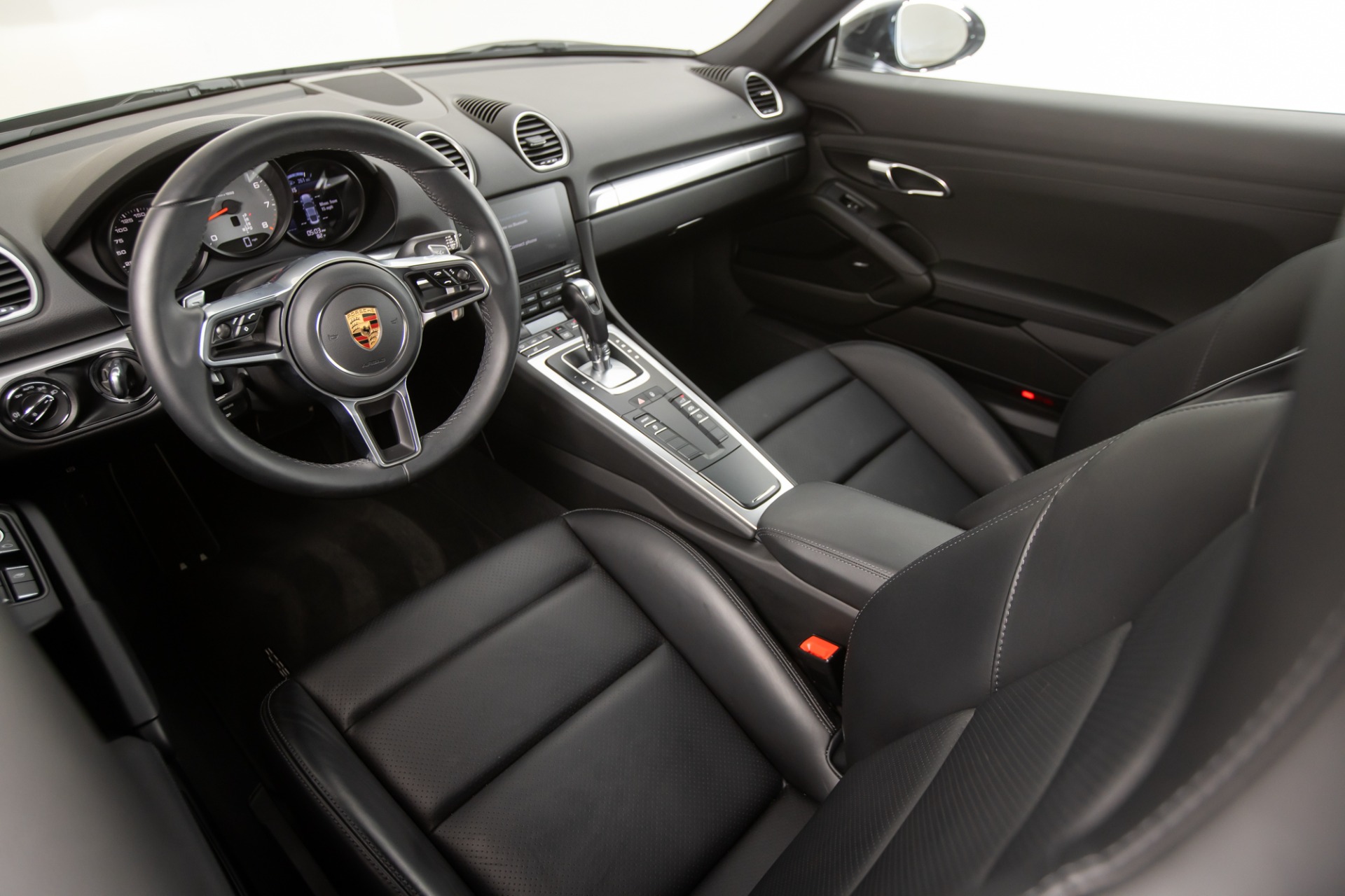 2017 Porsche Cayman Interior