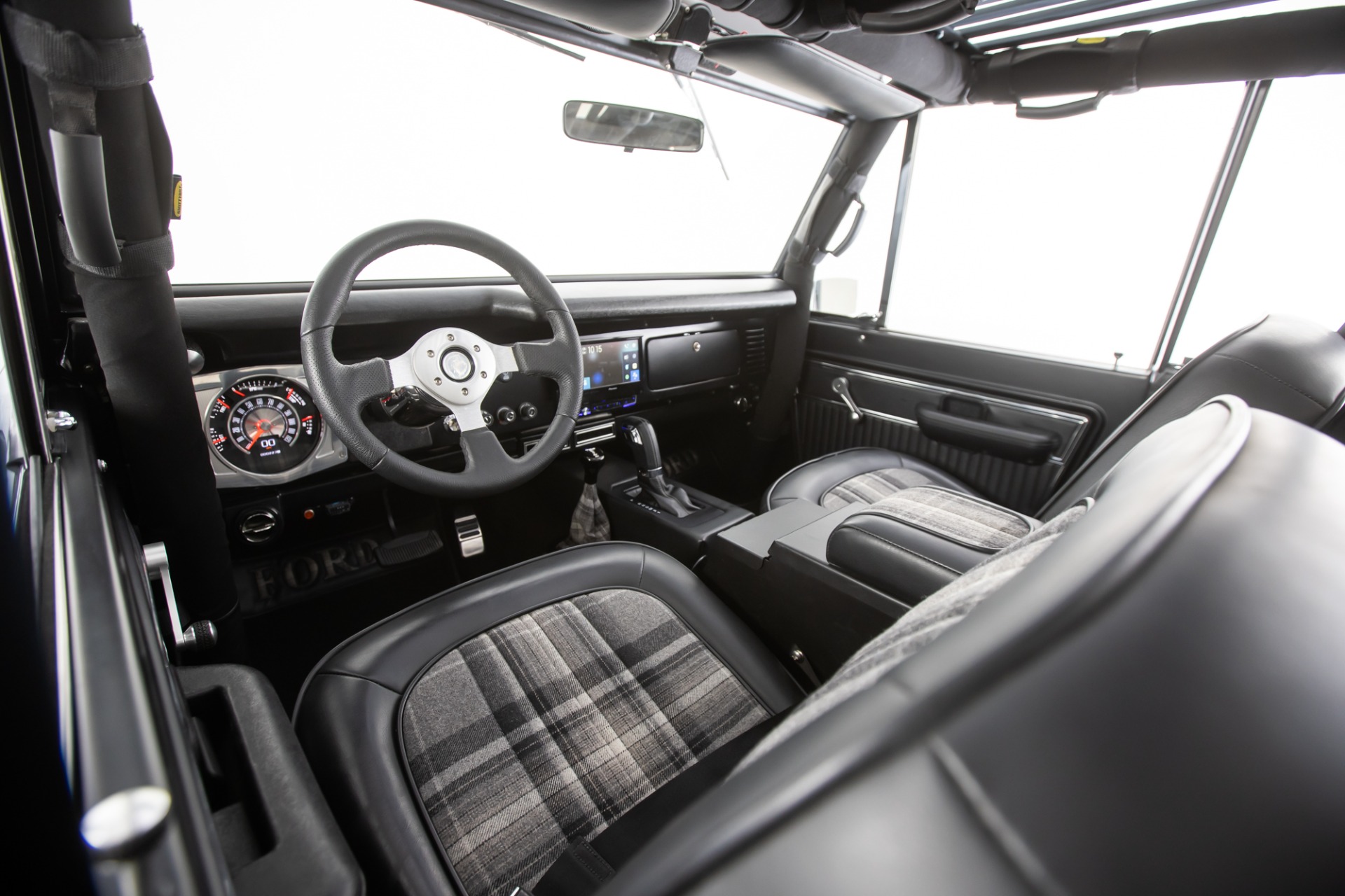 1995 Ford Bronco Custom Interior