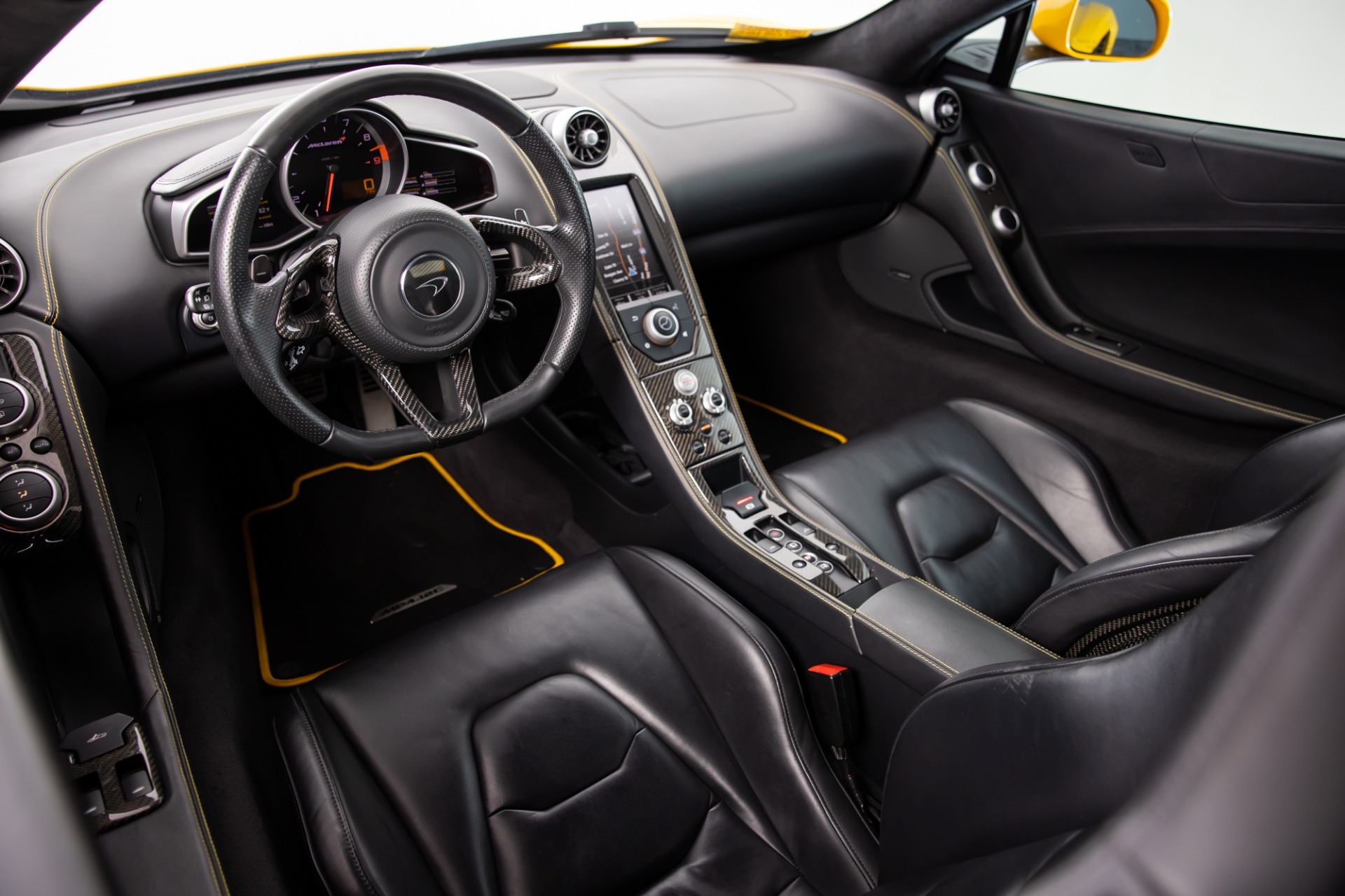 Mclaren Mp4 12c Spyder Interior