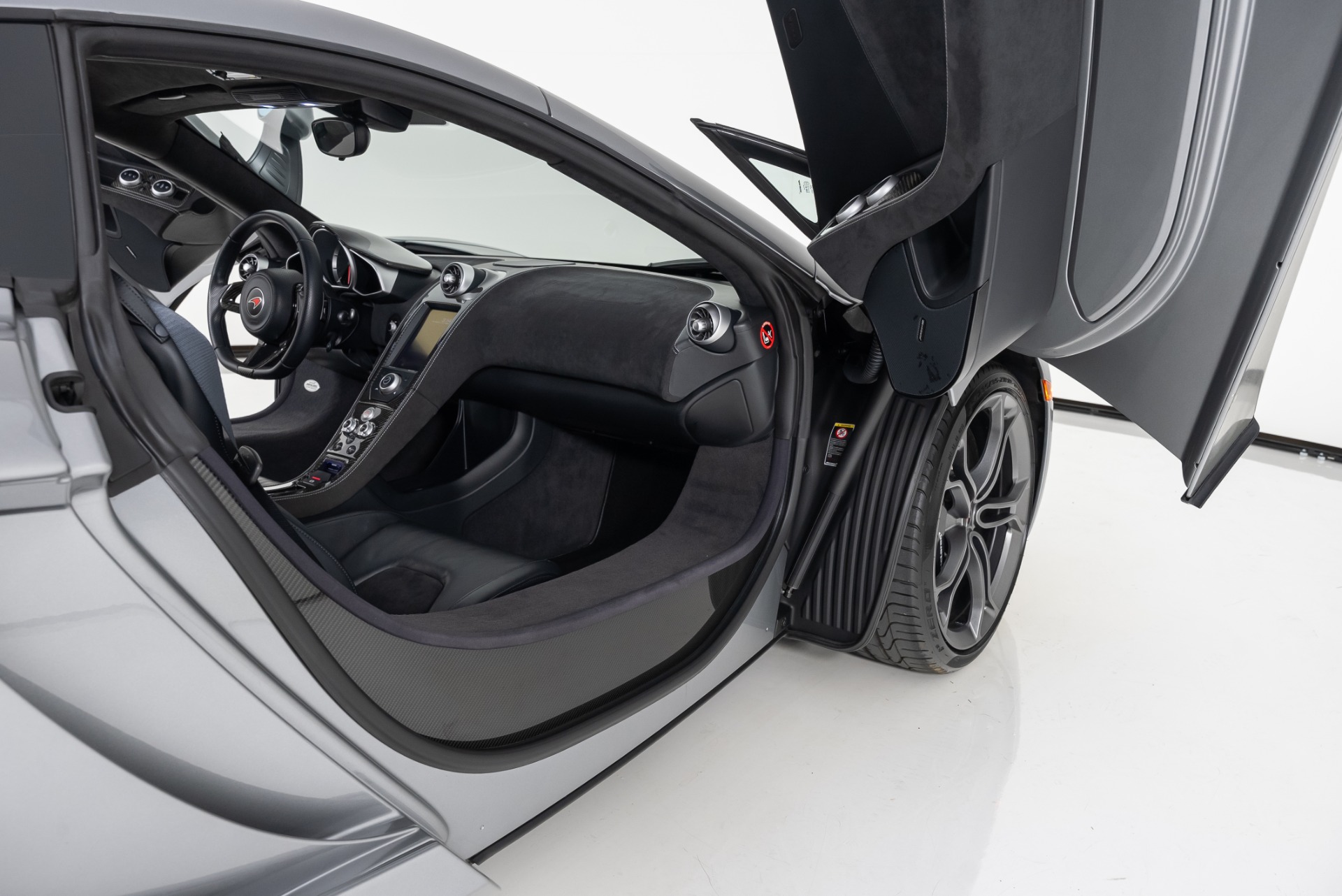 Mclaren Mp4 12c White Spyder