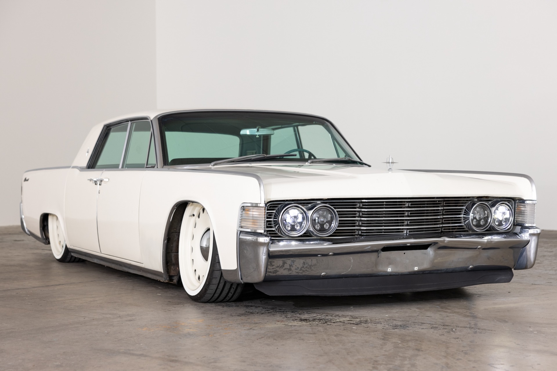 Custom 1968 Lincoln Continental